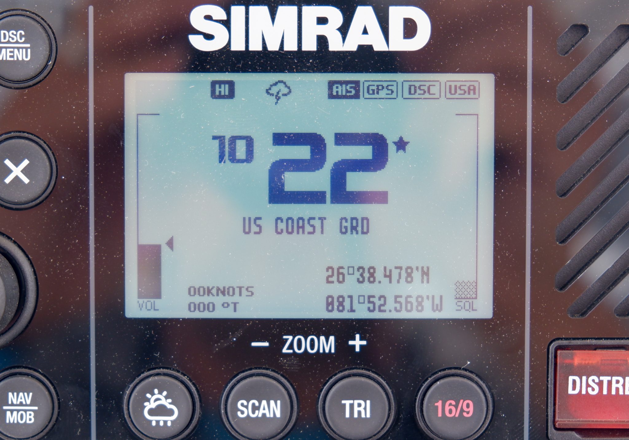 Simrad RS40-B, the first VHF radio with AIS transceiver - Panbo
