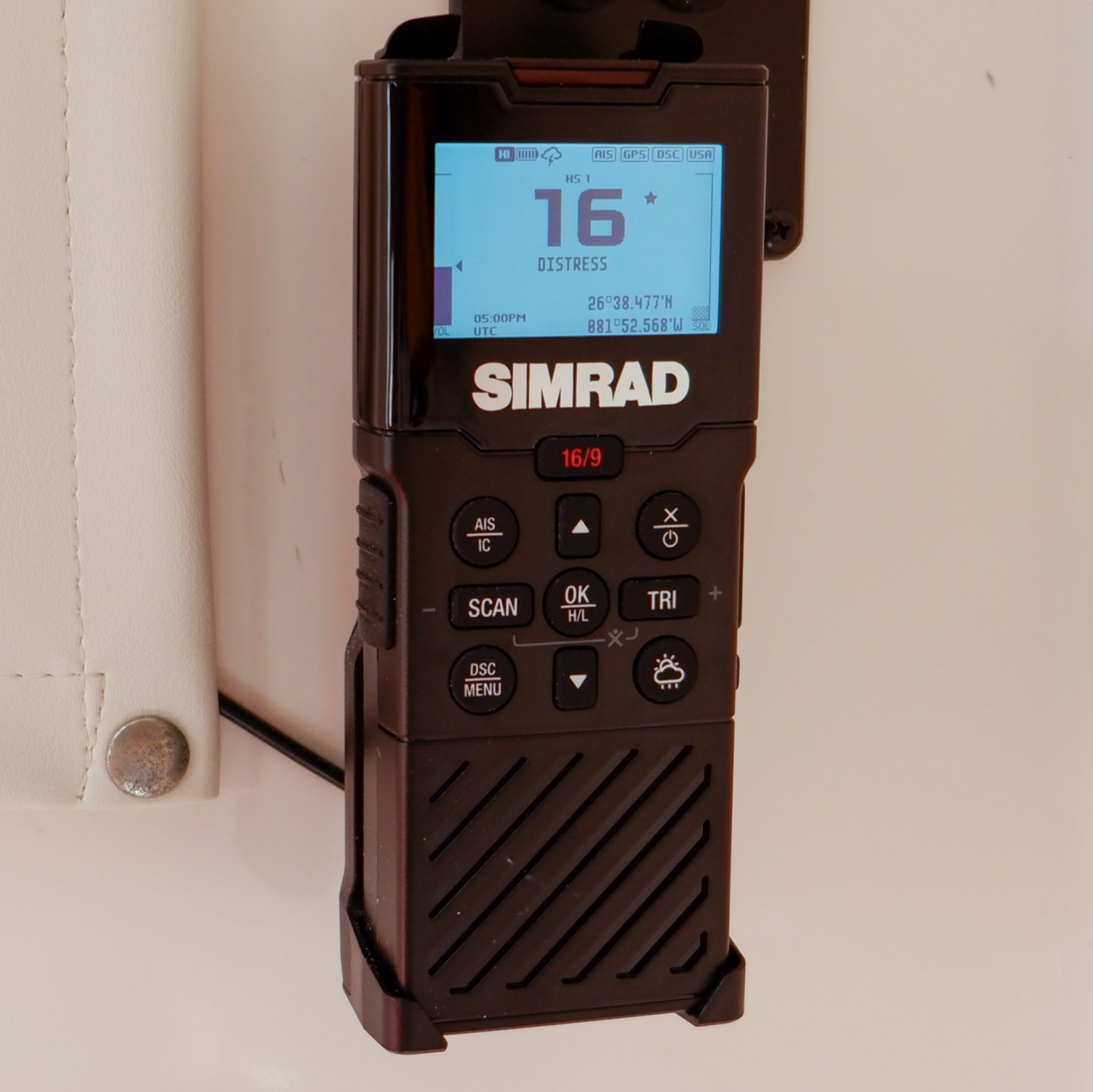 Simrad RS40-B, the first VHF radio with AIS transceiver - Panbo