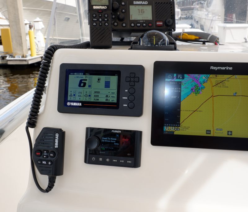 Simrad RS40-B, the first VHF radio with AIS transceiver - Panbo