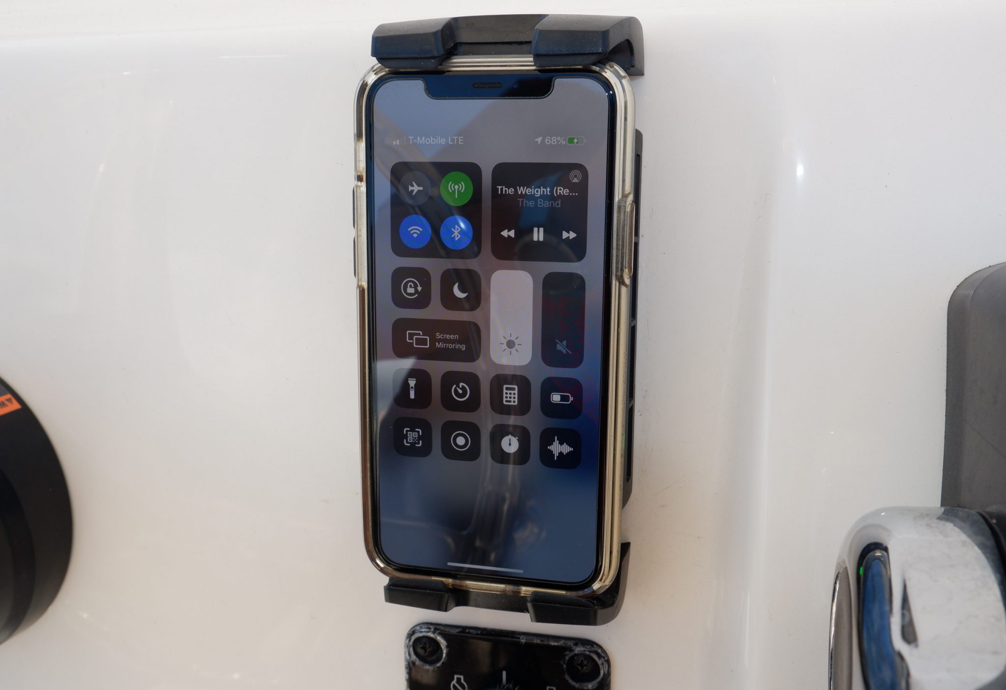 Scanstrut Rokk Active and Edge, wireless charging and secure phone ...