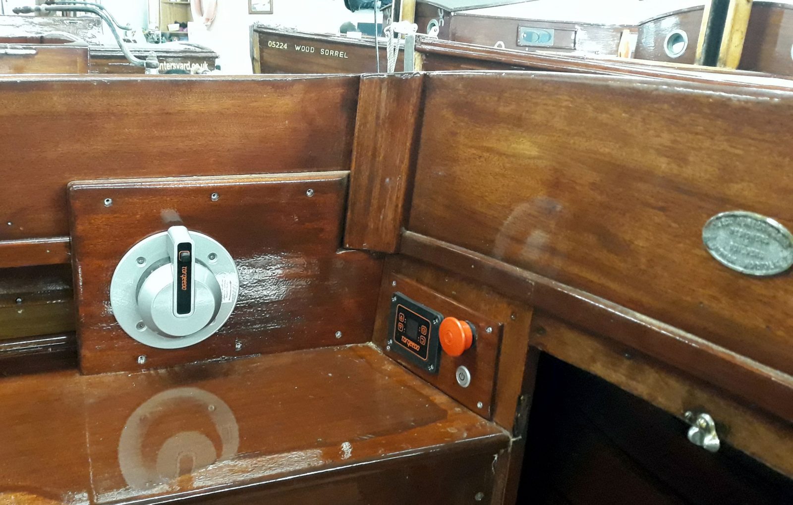 Electric quanting: traditional sailboats on the Norfolk Broads replace ...