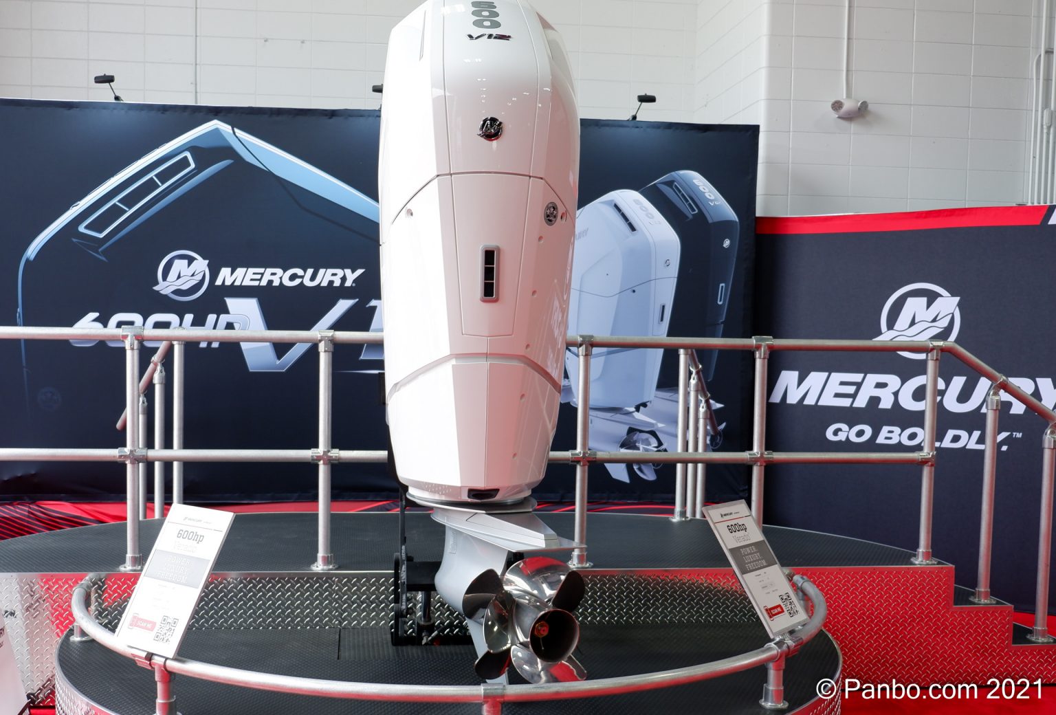 Mercury's new 600hp Verado V12: truly different & surprisingly smooth ...