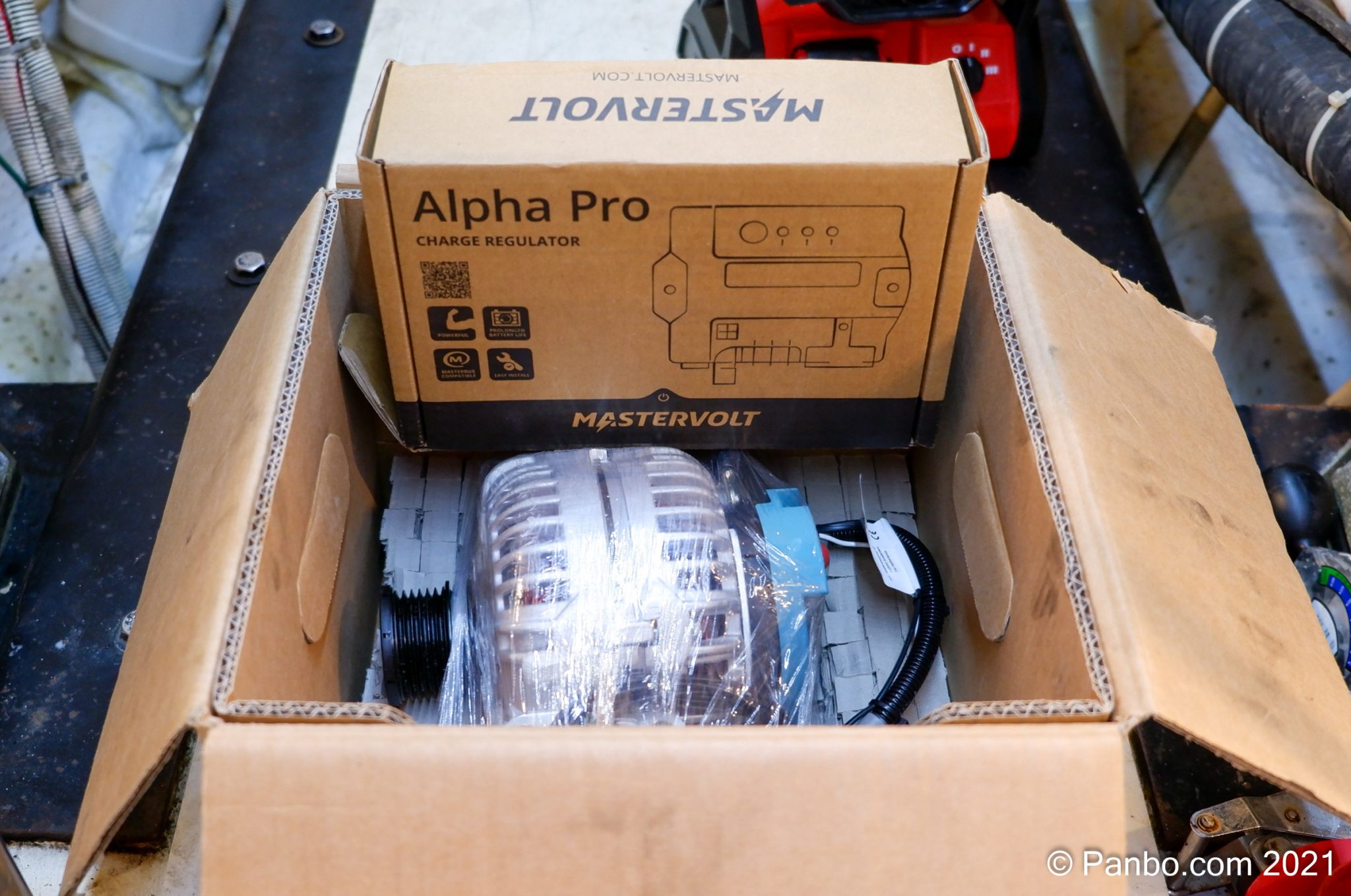 Upgrading to lithium batteries & testing an all Mastervolt DC power ...