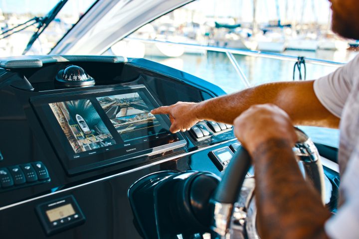 Garmin announces Surround View, the first 360 bird's-eye view marine ...