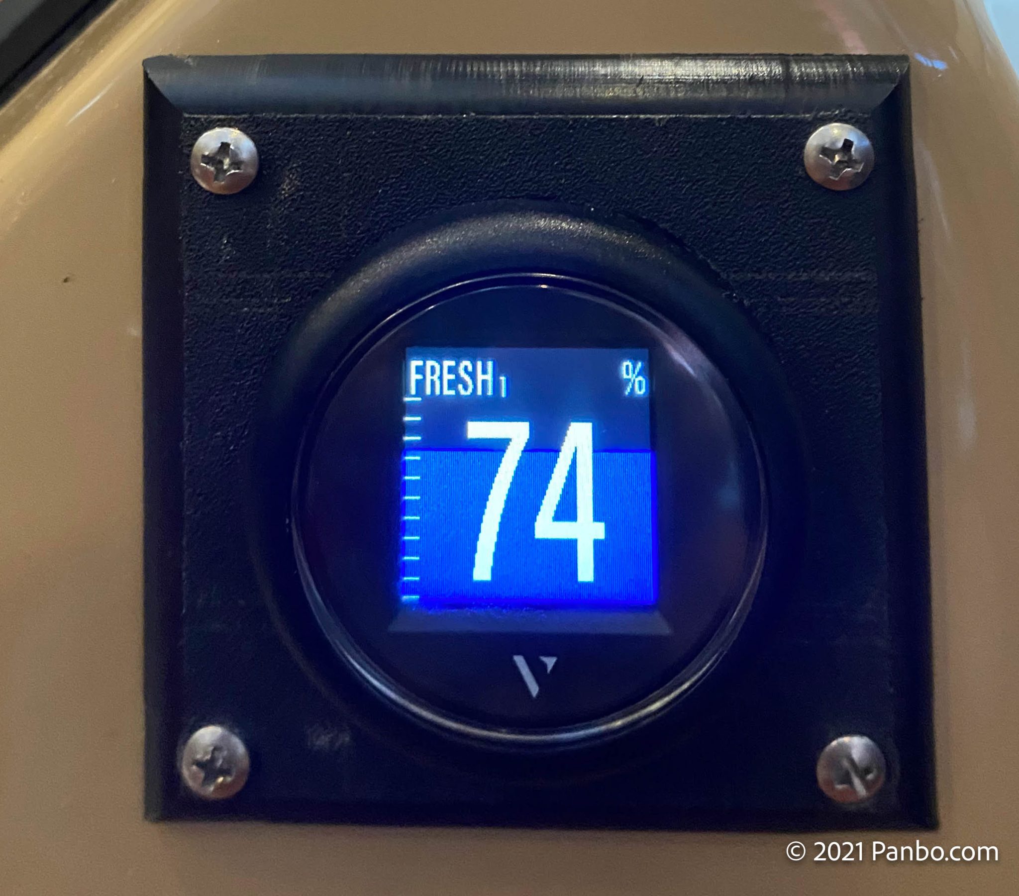 Veratron ViewLine Flex, NMEA 2000 gauge with easy configuration - Panbo