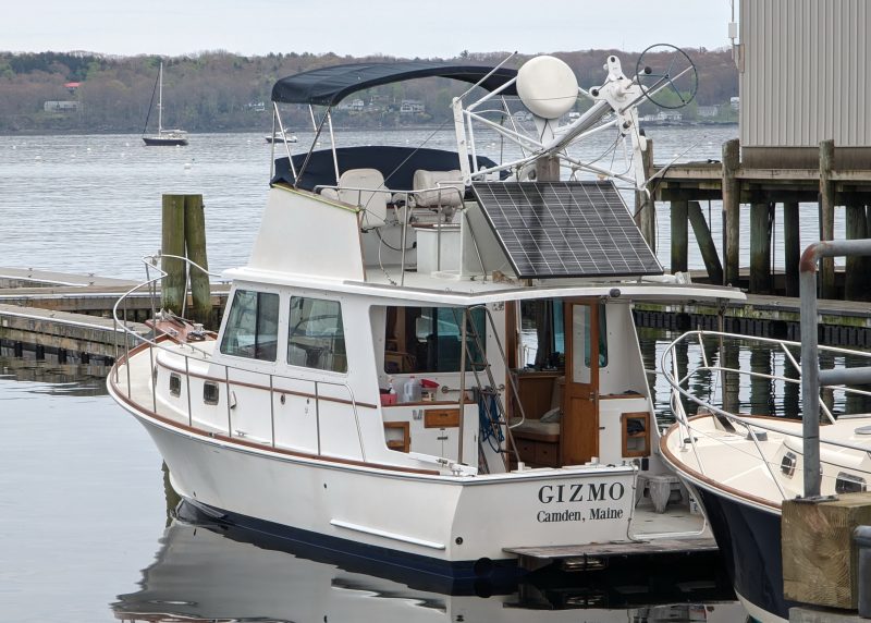 Handsome Duffy 37 flybridge cruiser seeks new owner (Gizmo is for sale ...