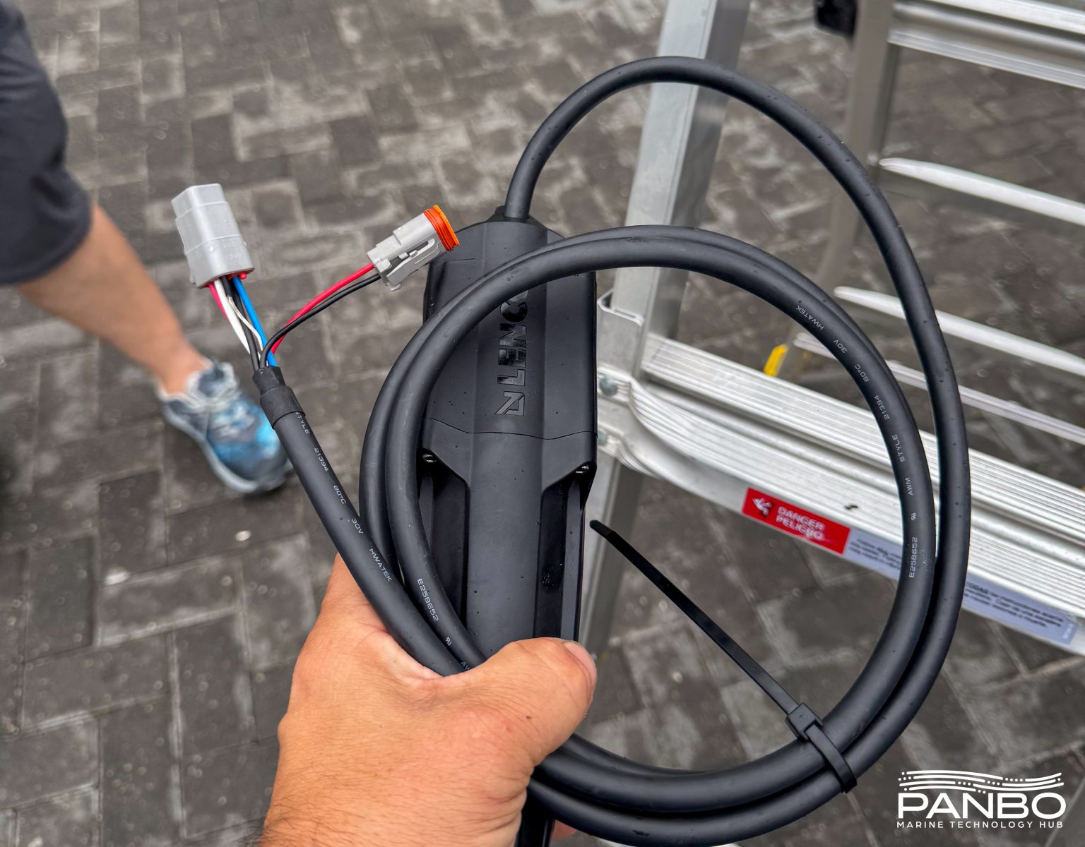 Lenco Pro Control, effective and affordable trim and roll control - Panbo